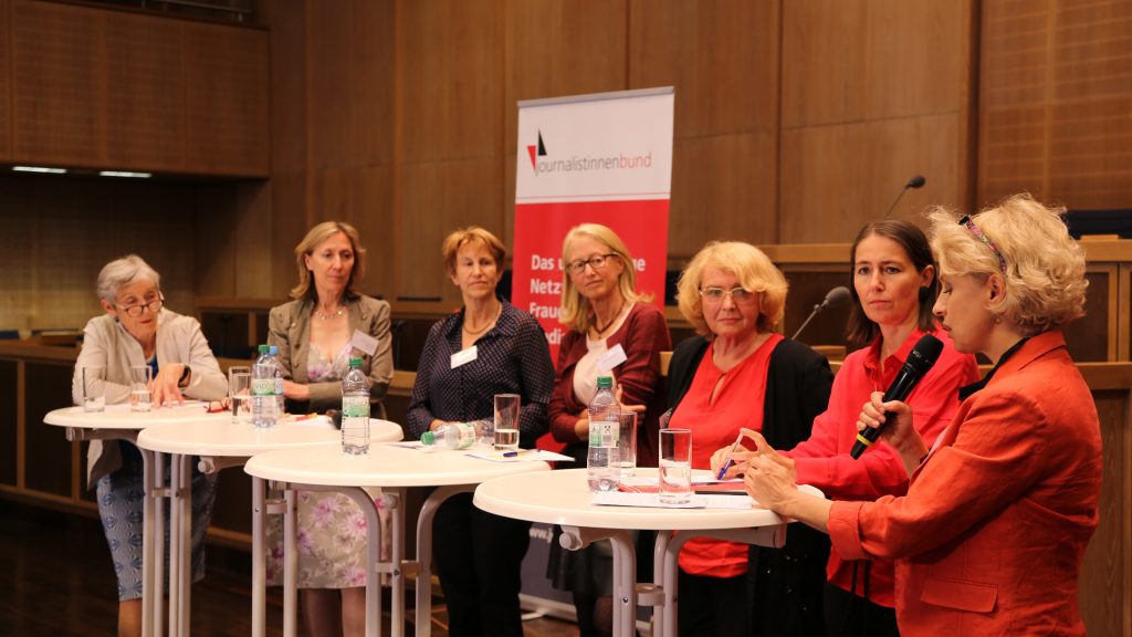 Journalistinnenbund: Wir bleiben am Ball! - M - Menschen Machen Medien ...