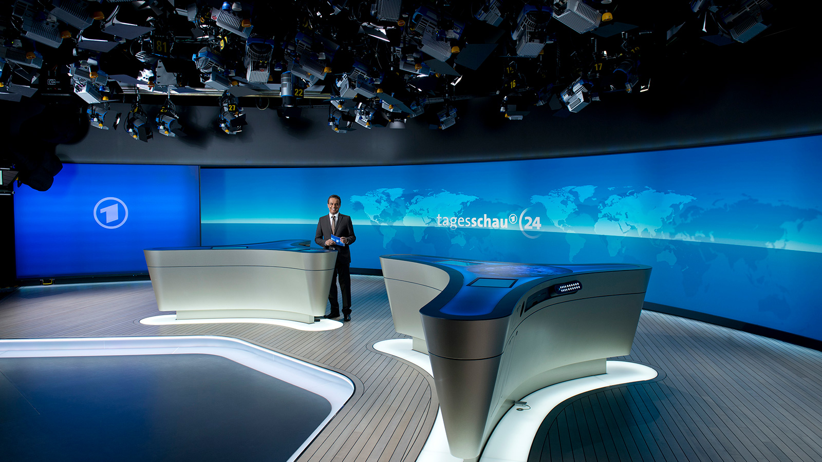 Buchtipp: Täglich grüßt die Tagesschau - M - Menschen Machen Medien ...