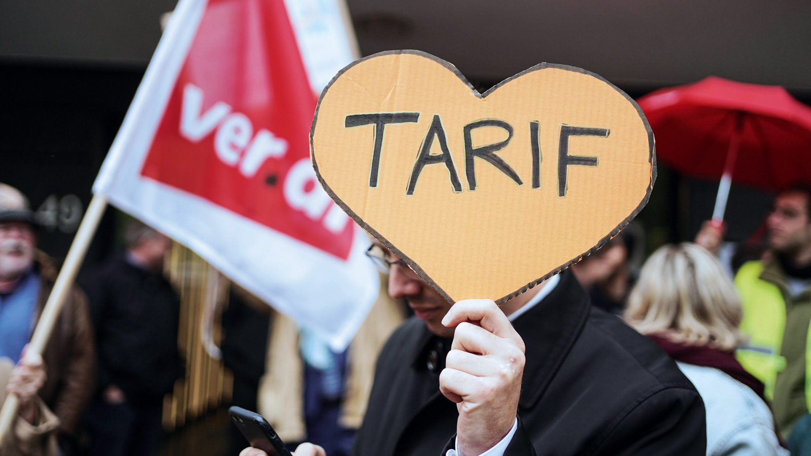 Tarifverhandlungen in der AfD